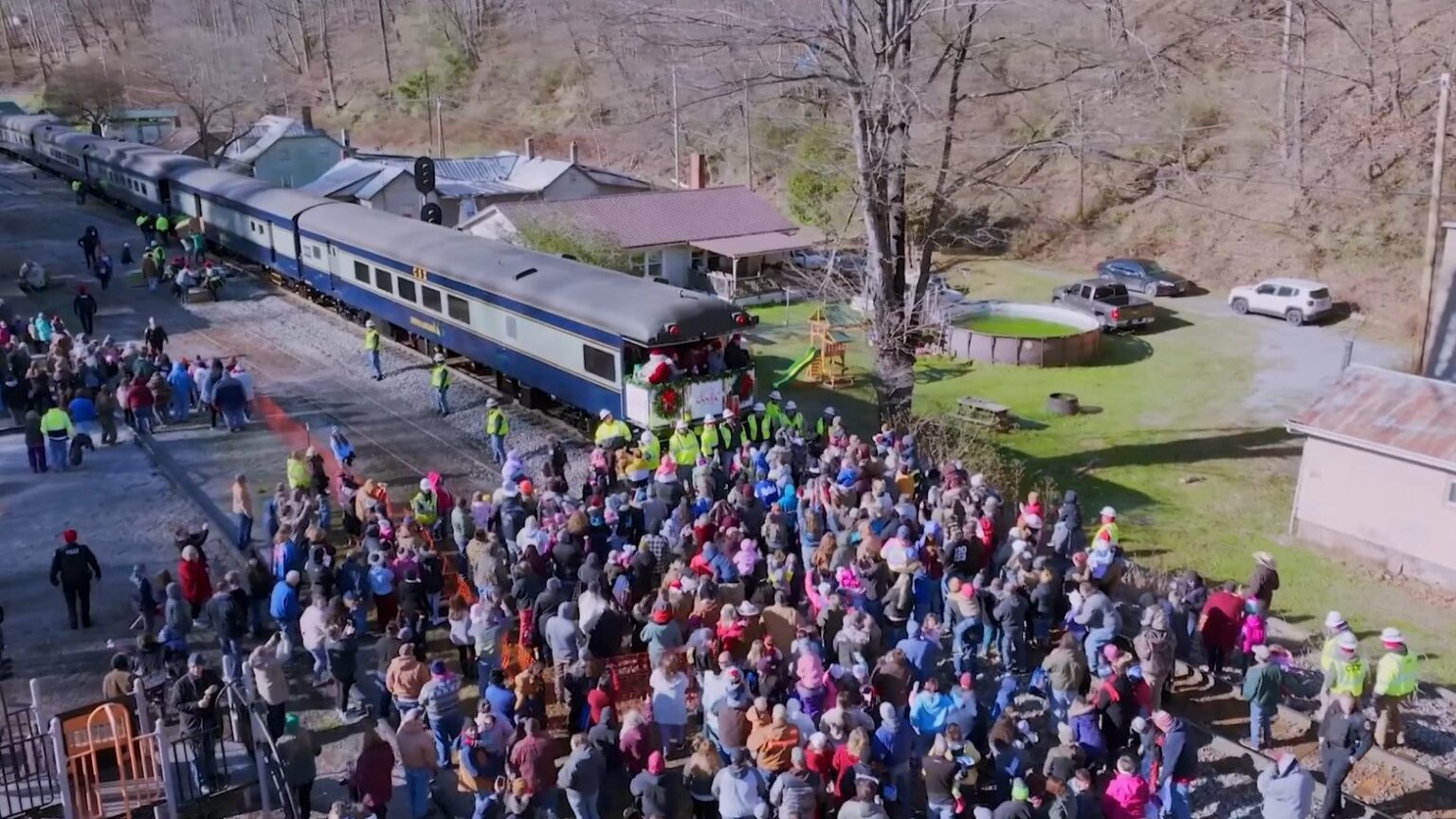 CSX employees pack clothing and toys in Jacksonville for Santa Train ...